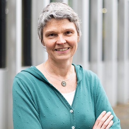 Dr. Claudia Combrink - Deutsche Sporthochschule Köln